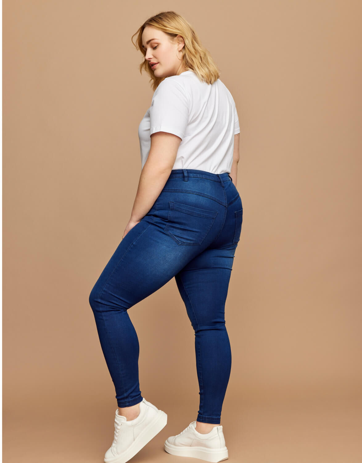 Women's Plus size Amy jeans (42-64) - Zizzifashion IE